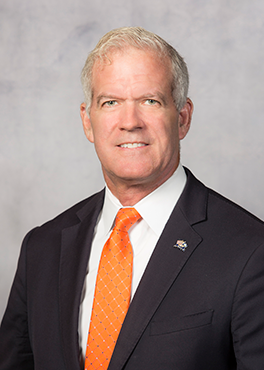 Kevin E. Martingayle Receives Leadership in Education Award